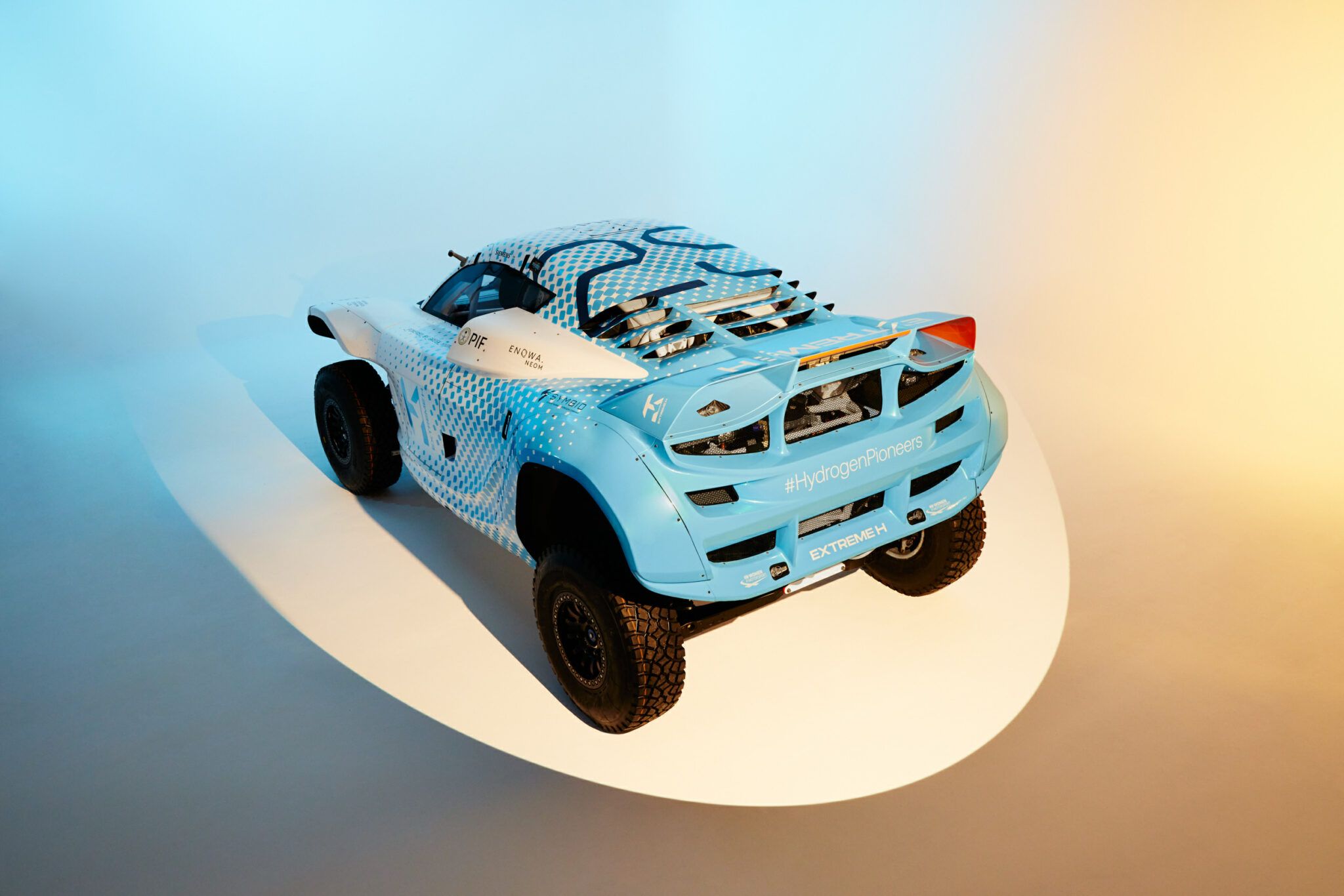 Extreme E unveils world's first hydrogen-powered race car - Transport ...