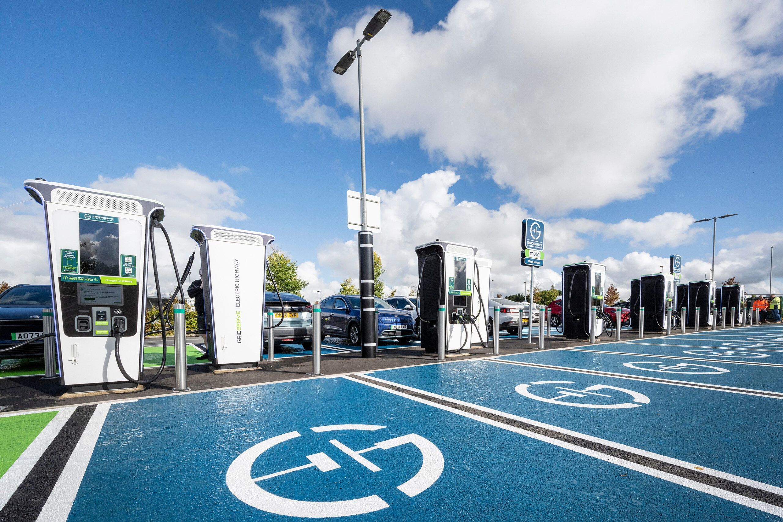 GRIDSERVE expands EV charging at Moto Rugby - Transport + Energy