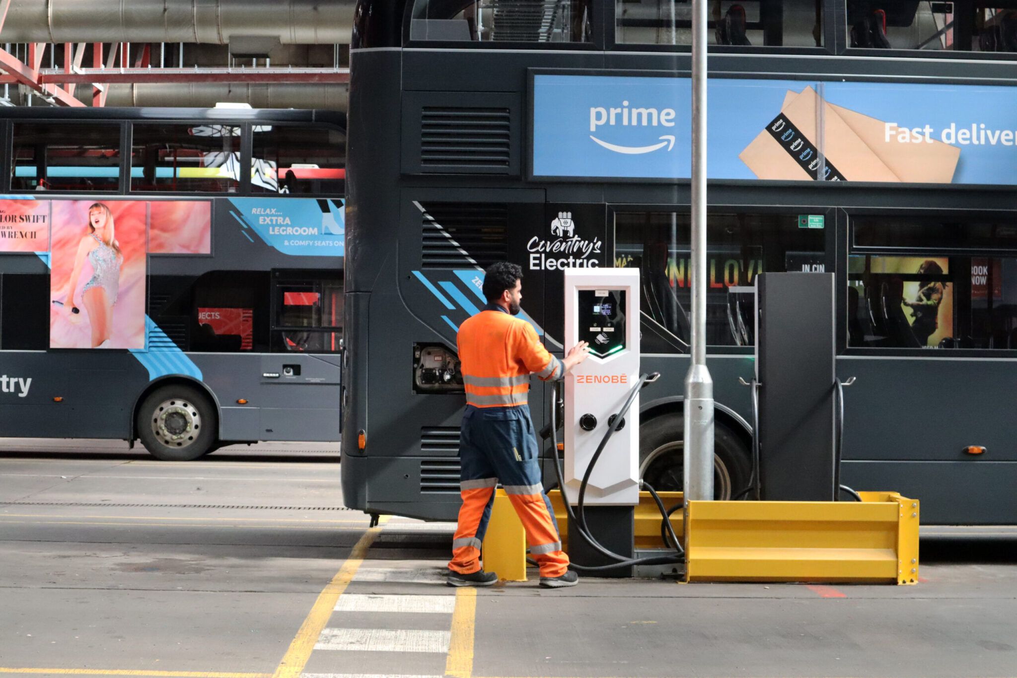 National Express Bus partners with SQE and Zenobē